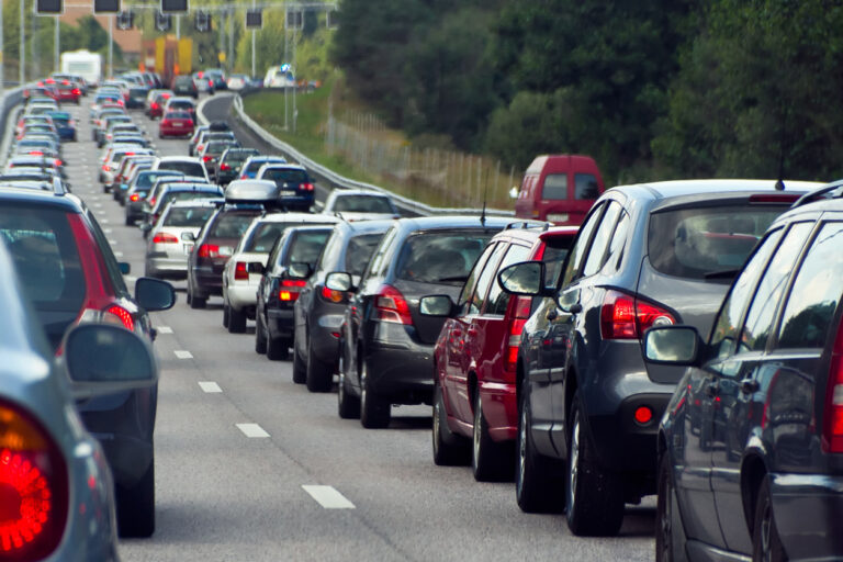Safe Distance Between Cars While Driving - Blog
